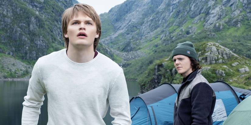 Stranger Things & 9 Other Netflix Original Series Returning In 2021