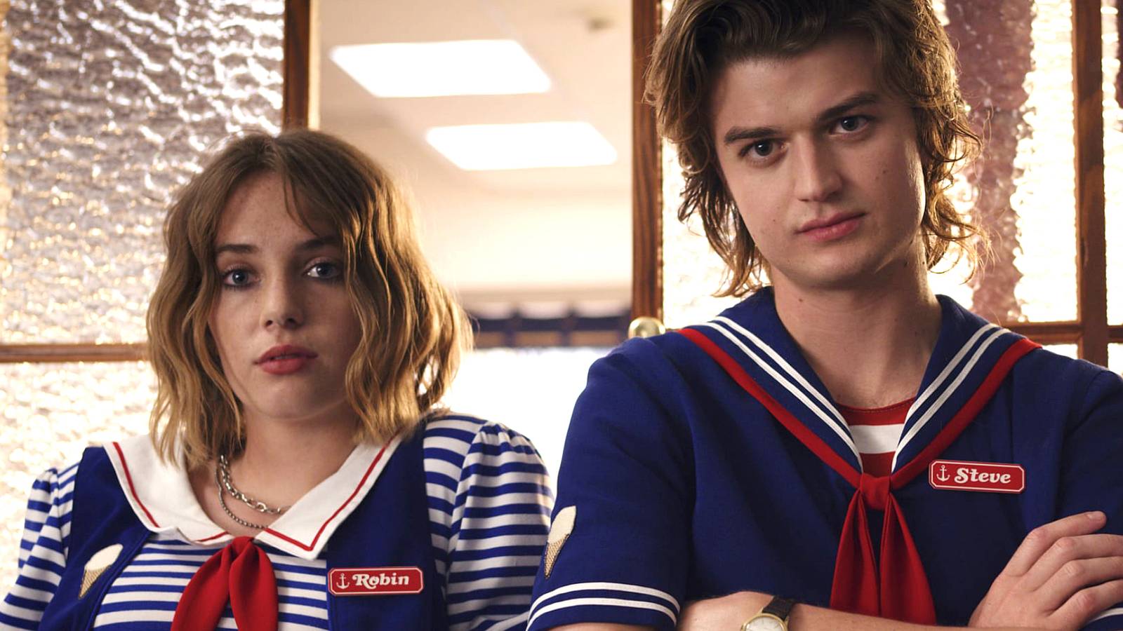 Stranger Things Cosplay Has Steve & Robin In Their Goofy Scoops Ahoy ...