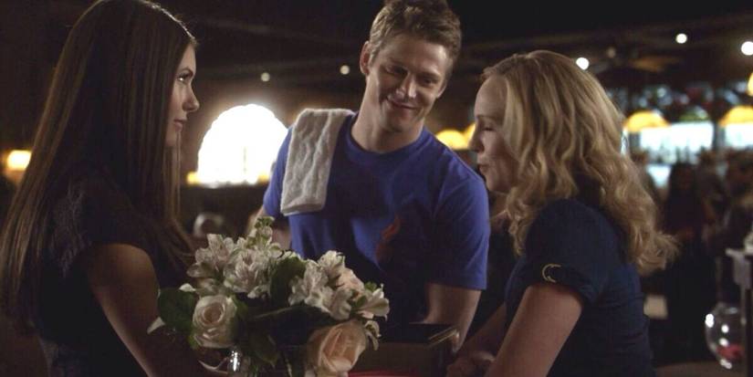 The Vampire Diaries: 10 Times Elena Was A Terrible Friend