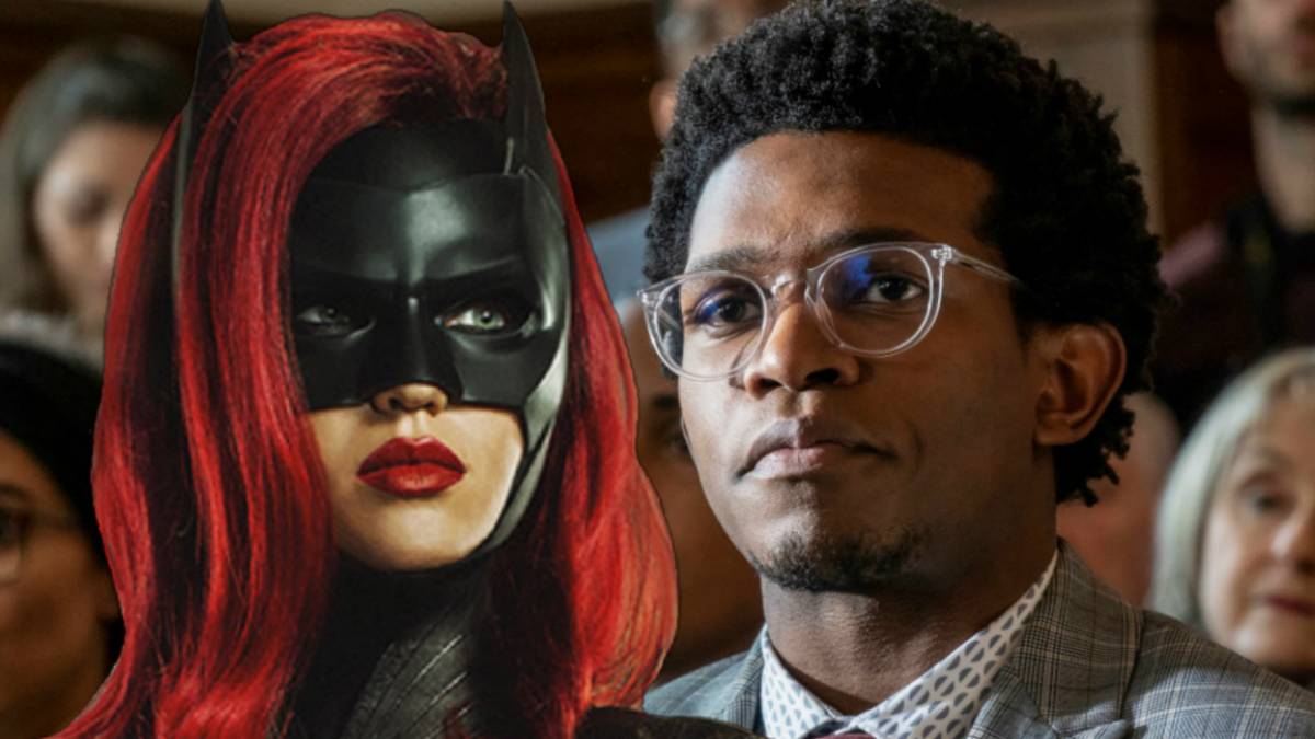 Batwoman Confirms Conspiracy Behind Lucius Fox's Death