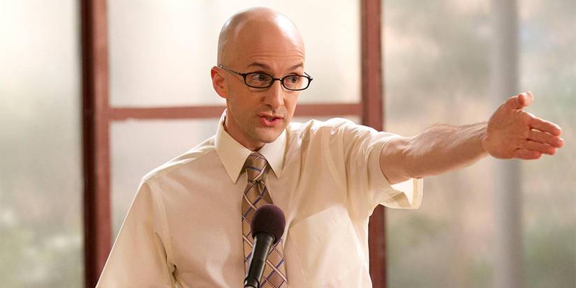 Community: The Dean's 10 Best Outfits, Ranked