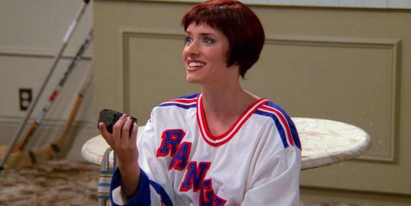 Friends: 10 Storylines Where Chandler Showed Major Character Growth