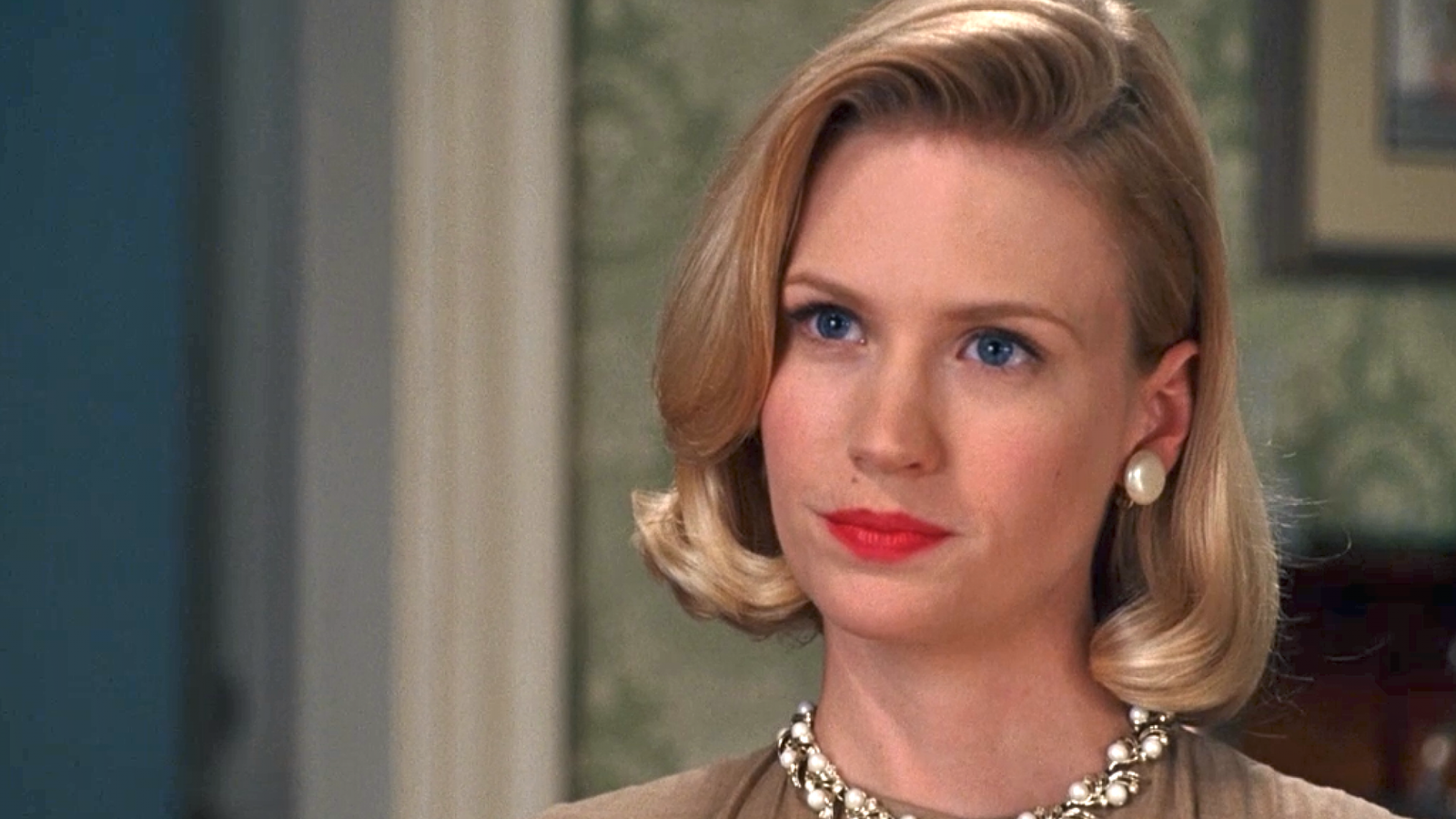 Mad Men: 10 Things About Betty Draper That Make No Sense