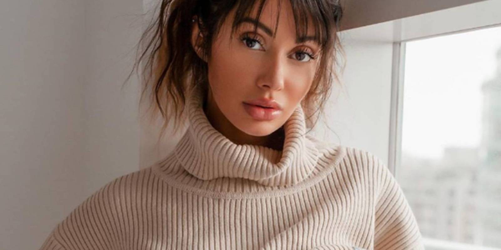 Francesca Farago's Instagram Is Too Hot To Handle
