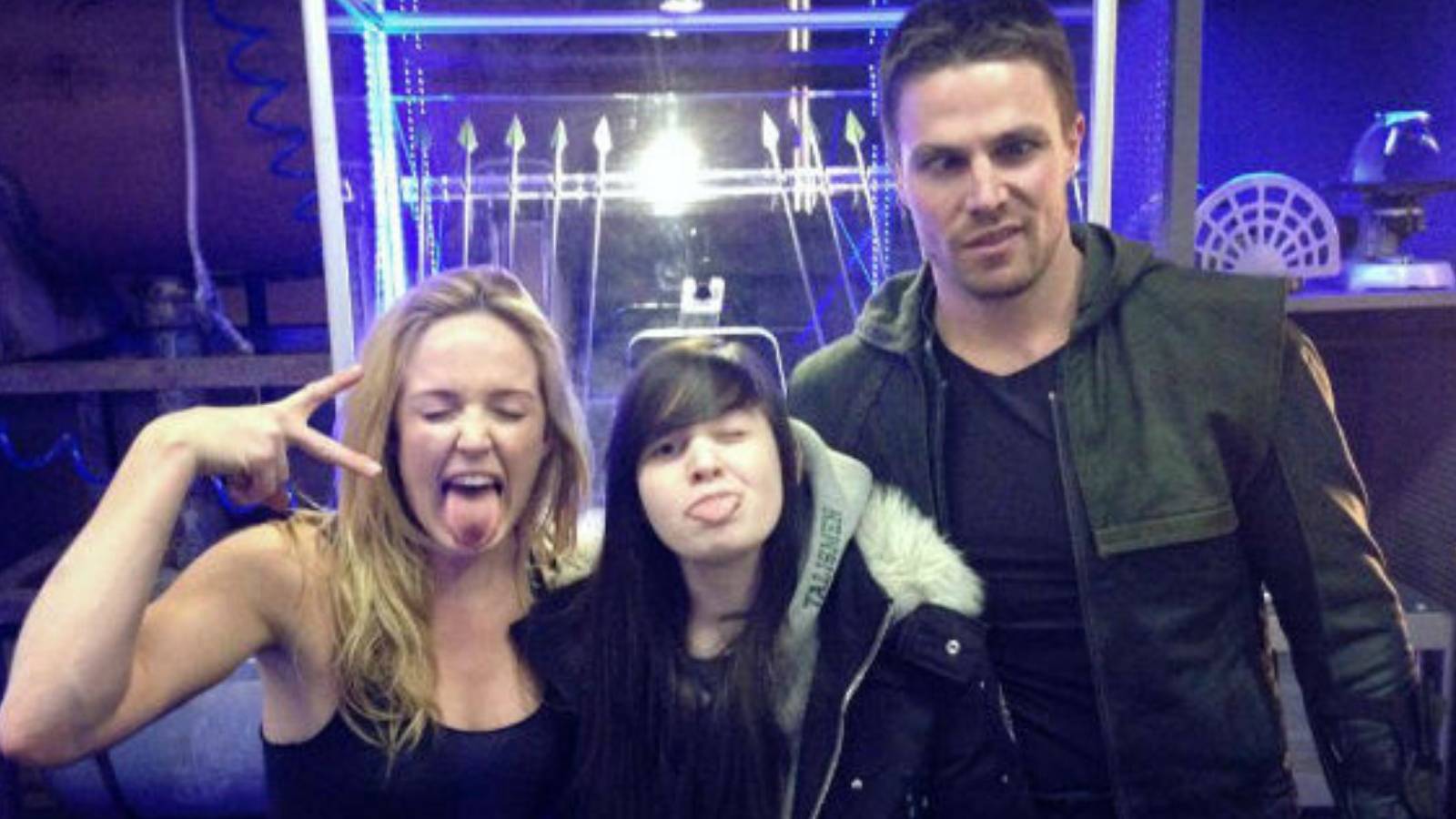 10 Best Behind The Scenes Photos From Arrow