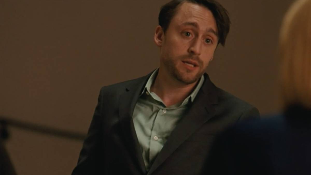 Succession Season 1's Biggest Roman Plot Hole Explained By Kieran Culkin