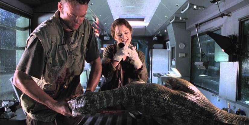 Jurassic Park: 10 Funniest Scenes From The Series