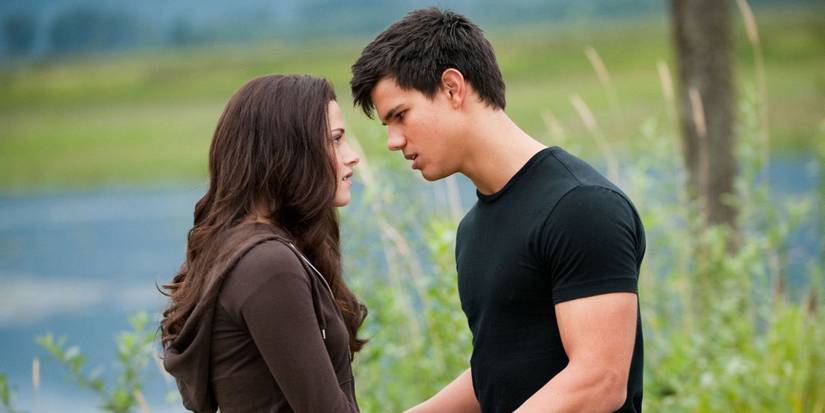 Taylor Lautner Says His Fiancée Was Team Edward