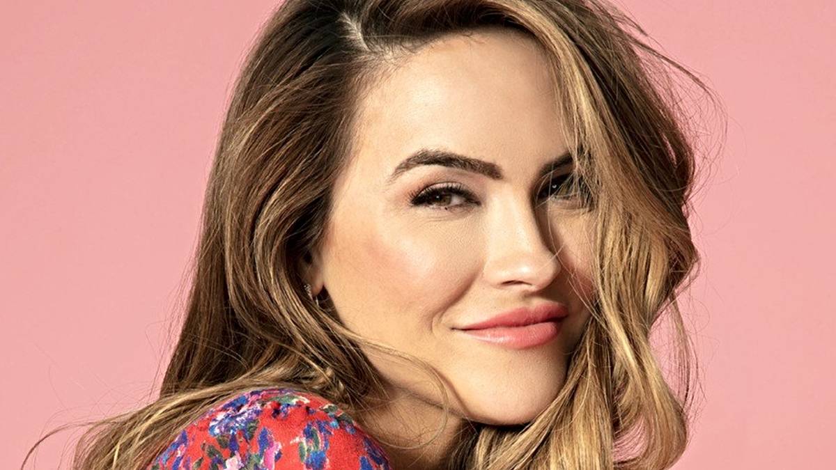 Selling Sunset: Chrishell Announces ‘Unfiltered’ New Book