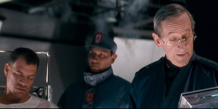 Demolition Man: 5 Reasons Why It's An Underrated Sci-Fi Gem (& 5 Why It ...