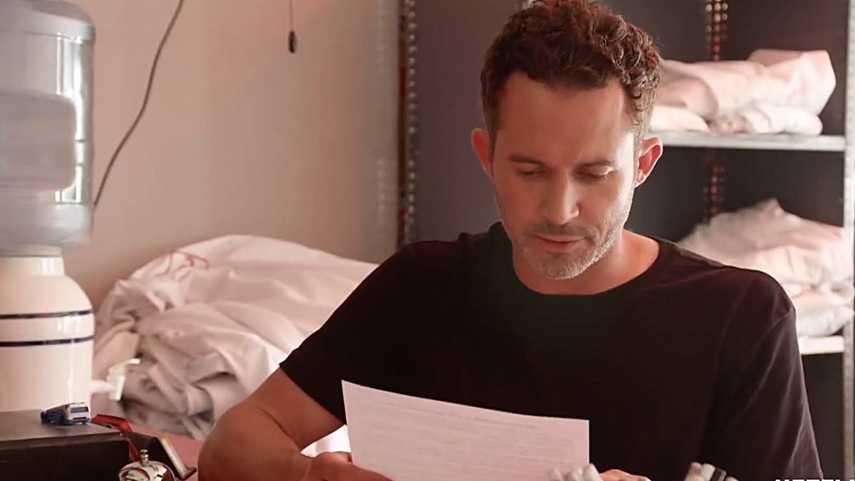 Magic For Humans: Phantom Limb Trick Explained