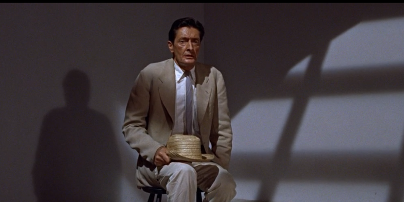 Dr. No: 10 Biggest Differences Between The James Bond Novel & Movie