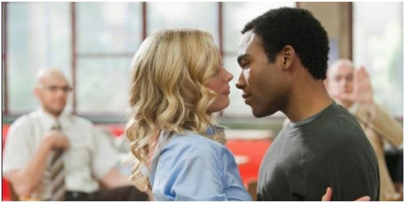 Community: The 5 Best Couples (& 5 Worst), Ranked