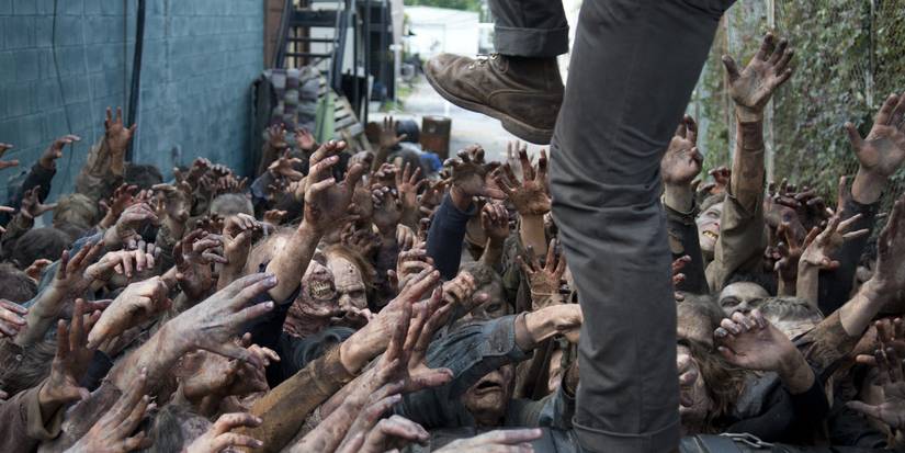 The Walking Dead: 10 Different Nicknames For The Zombies (& Where They ...