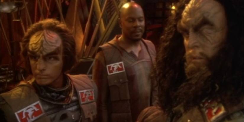 Star Trek: What Happened To Worf's Son, Alexander Rozhenko