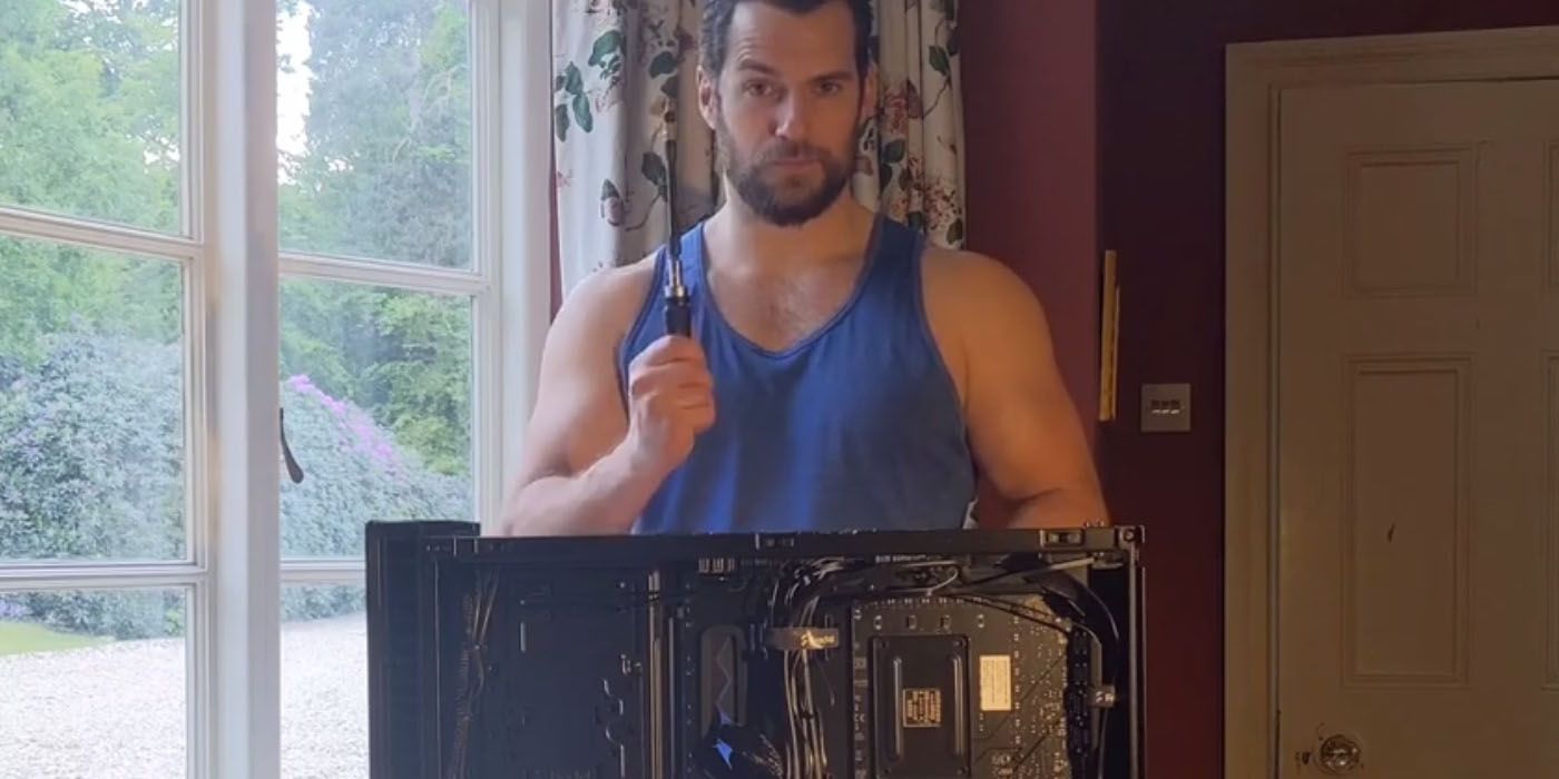 Watch Henry Cavill Build His Own PC | Screen Rant