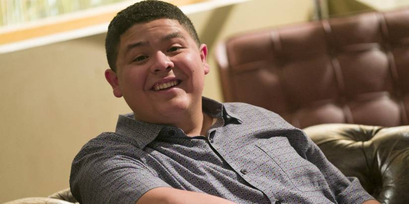 Modern Family: 10 Things That Make No Sense About Manny