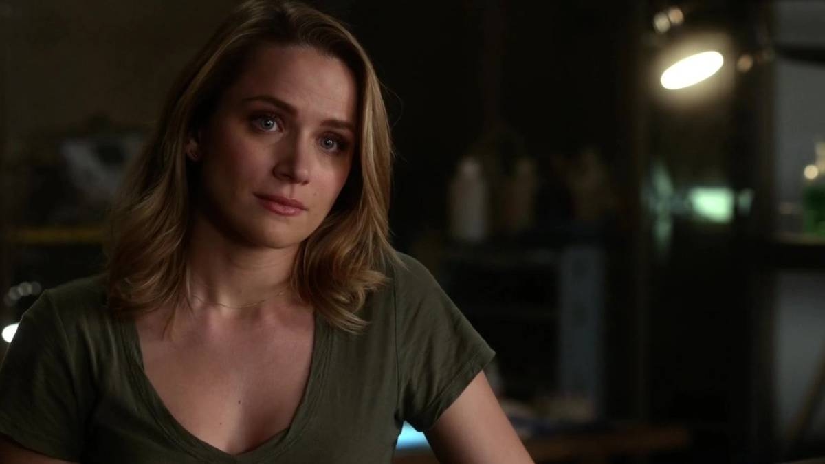 The Flash: Why Shantel VanSanten's Patty Spivot Left In Season 2