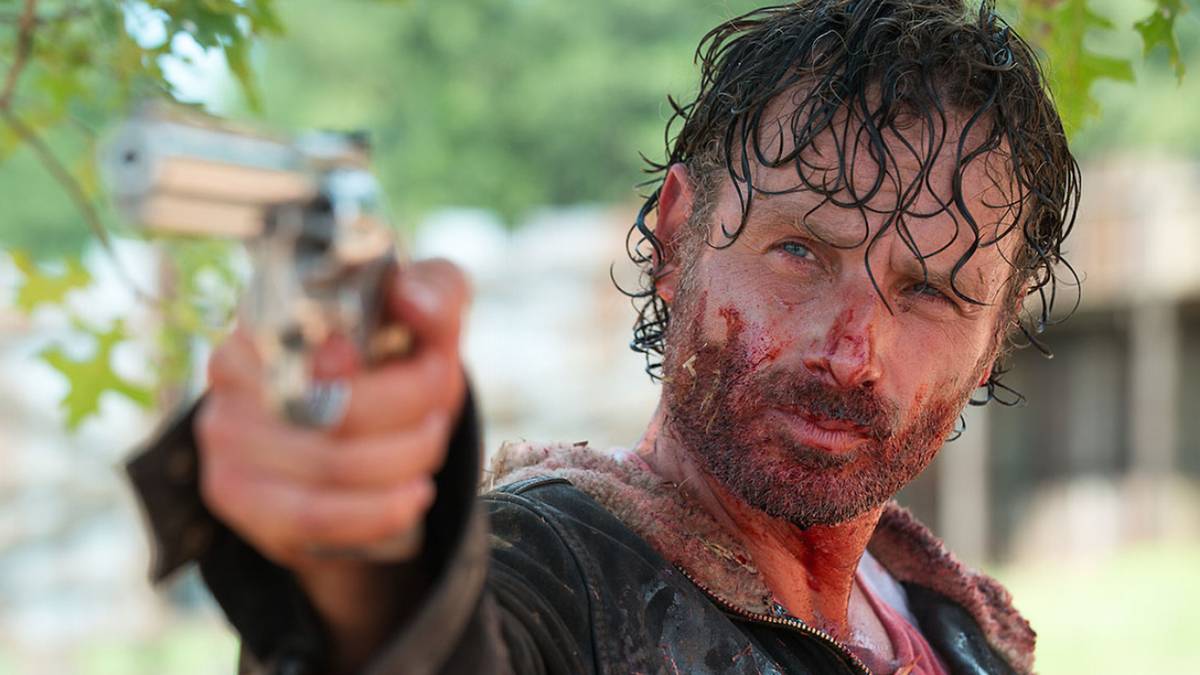 Walking Dead: Why Rick Didn't Lose His Hand In The Show (Unlike The Comics)