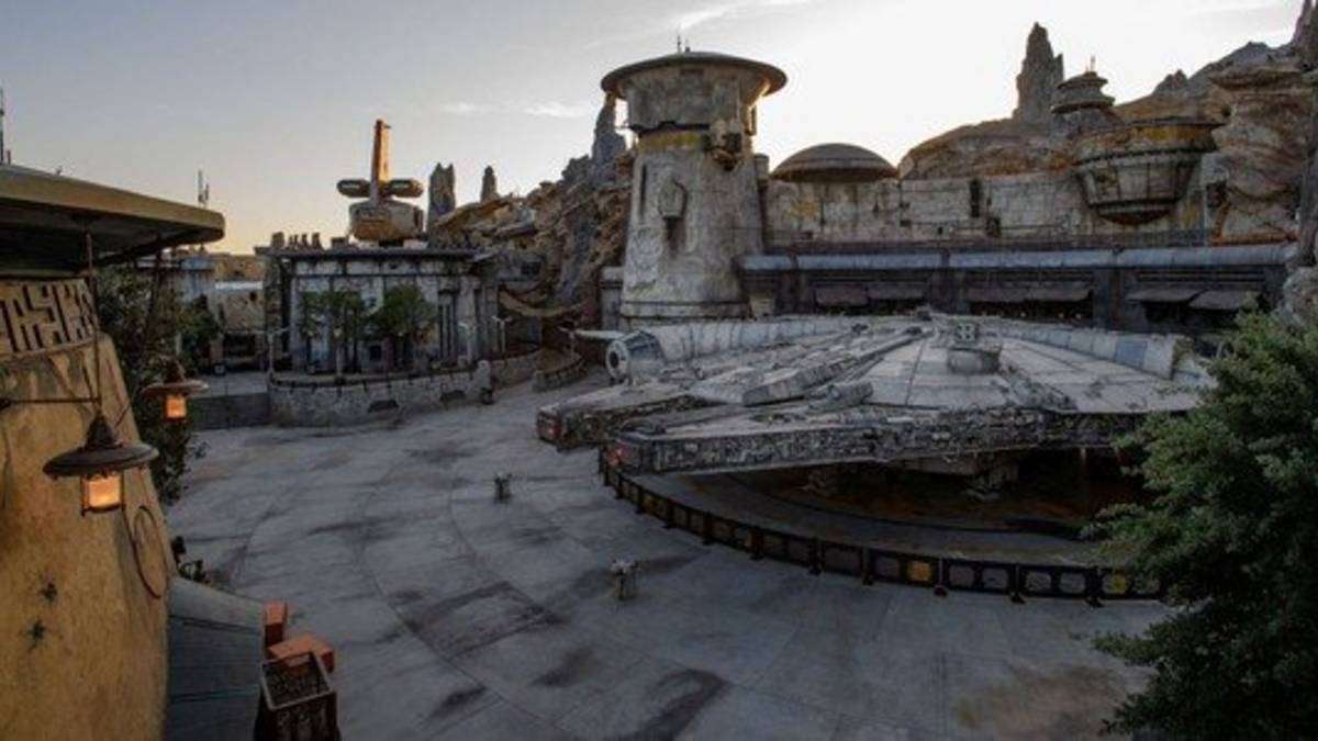 Disney World & Disneyland Almost Had Two Different Galaxy’s Edge Parks