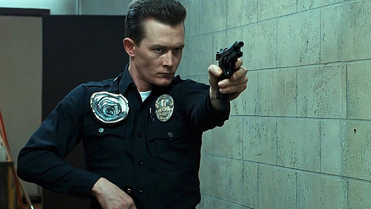 Terminator 2: Why James Cameron Chose To Make The T-1000 A Police Officer