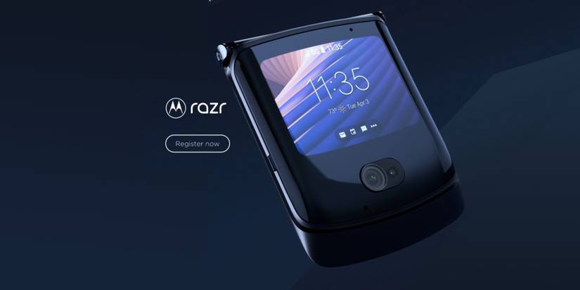Motorola Razr Foldable Phone Returns Again & This Time With 5G
