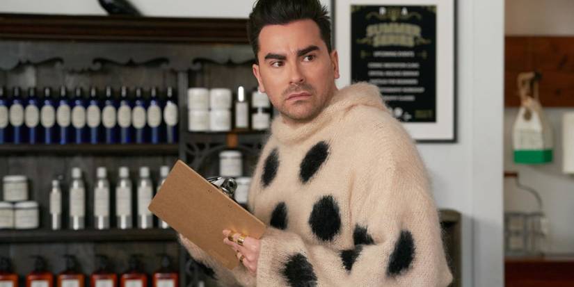 Schitt's Creek: The 5 Best (& The 5 Worst) Dressed Characters
