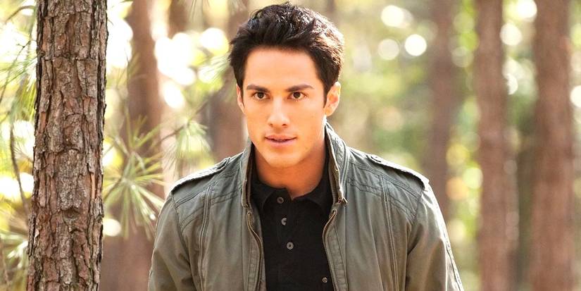 The Vampire Diaries: Why Michael Trevino's Tyler Left After Season 6