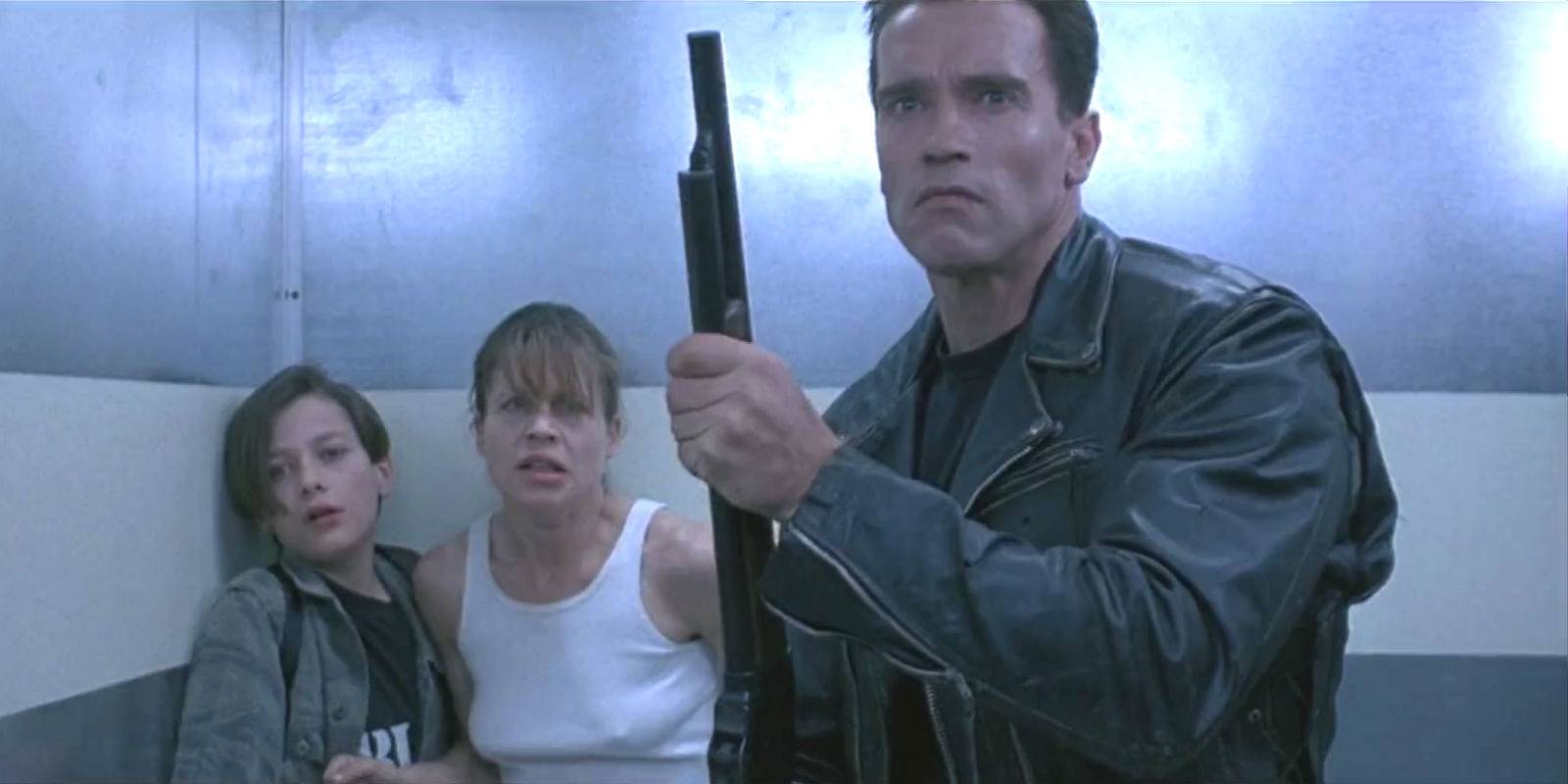 The Classic Terminator 2 Scene That Permanently Injured Linda Hamilton