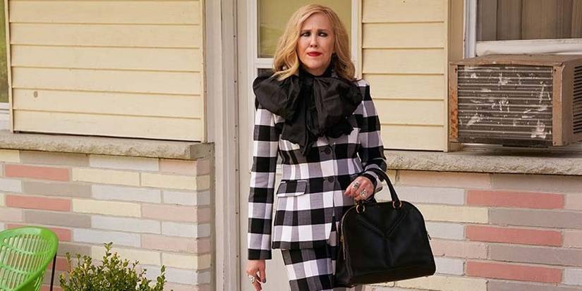 Schitt’s Creek: Moira Rose’s 10 Best Outfits, Ranked