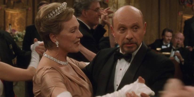 The Princess Diaries: 10 Things Only Book Fans Know About The Movies