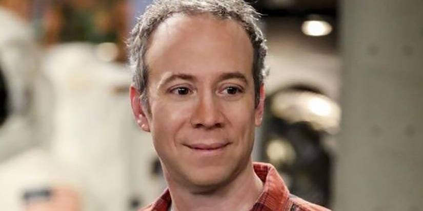 The Big Bang Theory: 10 Things That Make No Sense About Stuart Bloom