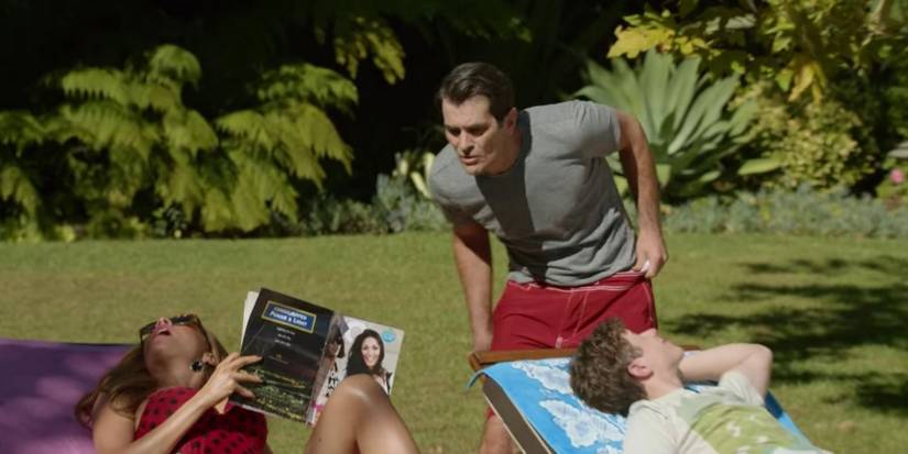 Modern Family: 10 Times Phil Crushed On Gloria