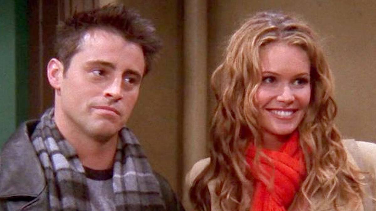 Friends: 10 Reasons Joey & Janine Were Doomed From The Start