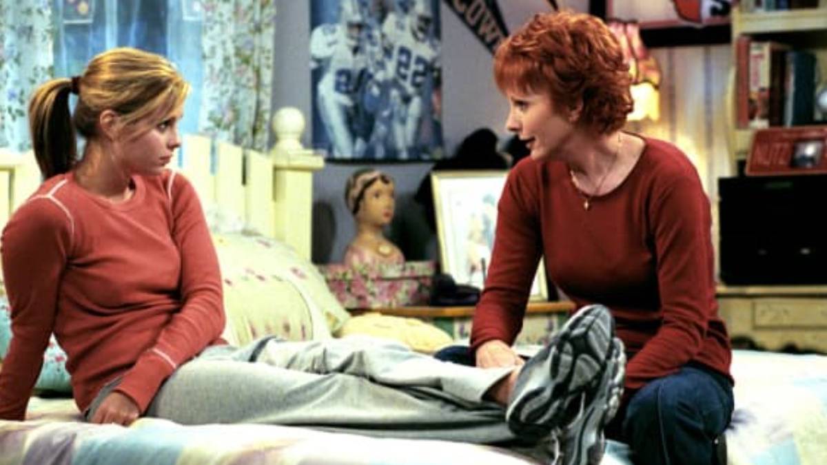 Reba McEntire's New NBC Comedy Casts Her Latest Onscreen Daughter