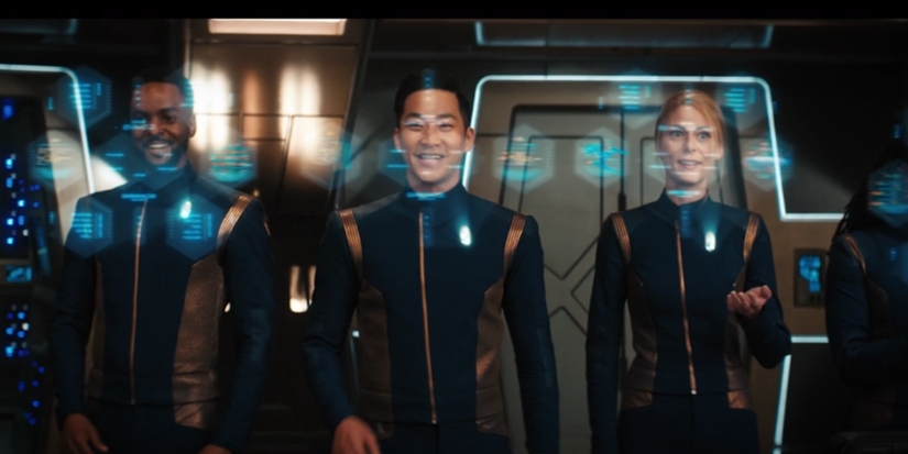 Discovery Turns Star Trek's Delta Badges Into 32nd Century iPhones