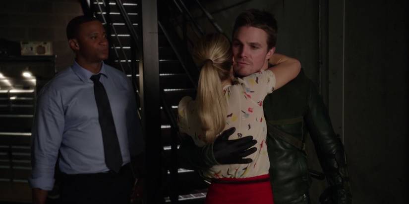 Every Arrowverse Christmas Episode, Ranked
