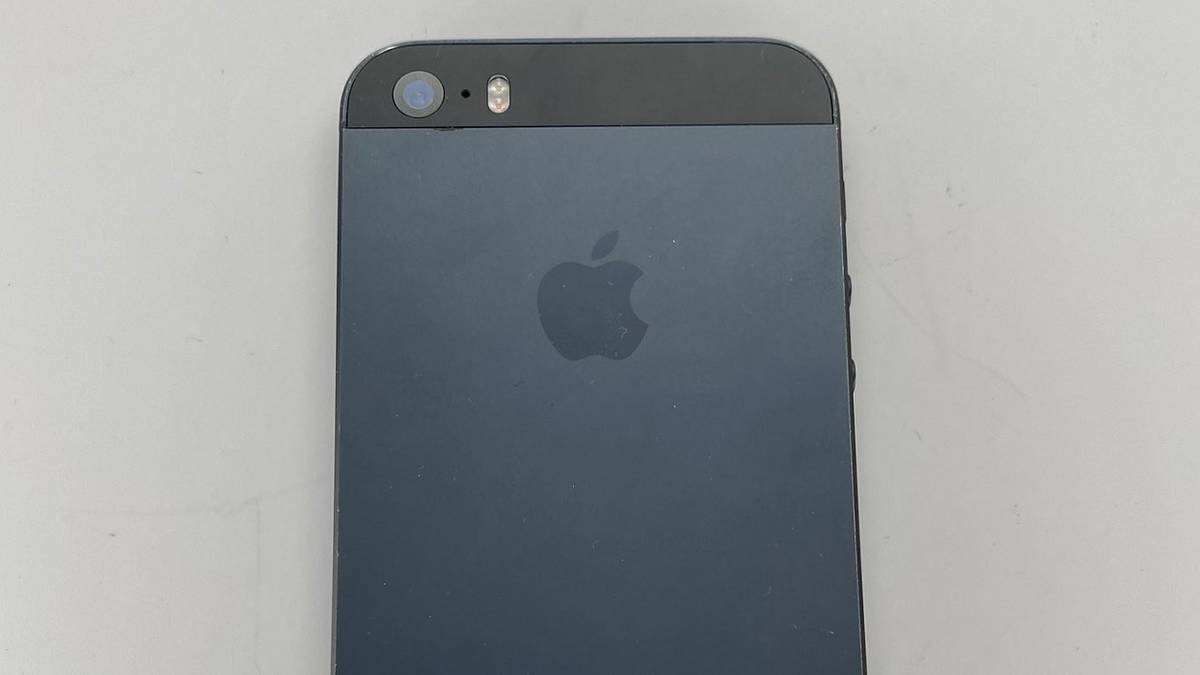 Slate Gray iPhone 5s: Would You Have Bought This Apple Prototype?