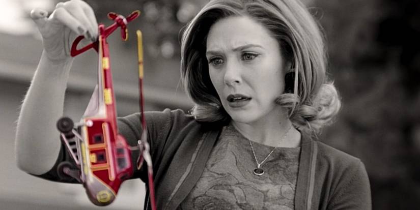 WandaVision's Beekeeper Explained (Why Scarlet Witch Hides His Identity)