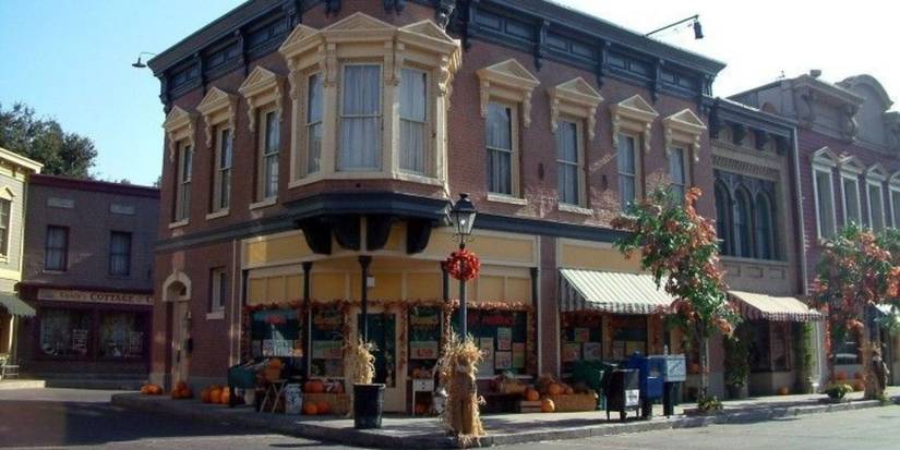 Gilmore Girls: The 10 Best Doose's Market Scenes, Ranked