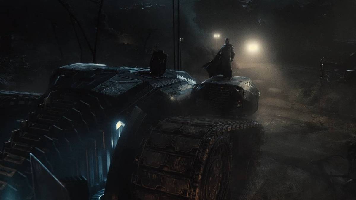 Dark Knight Returns Batmobile Revealed in Snyder’s Justice League ...