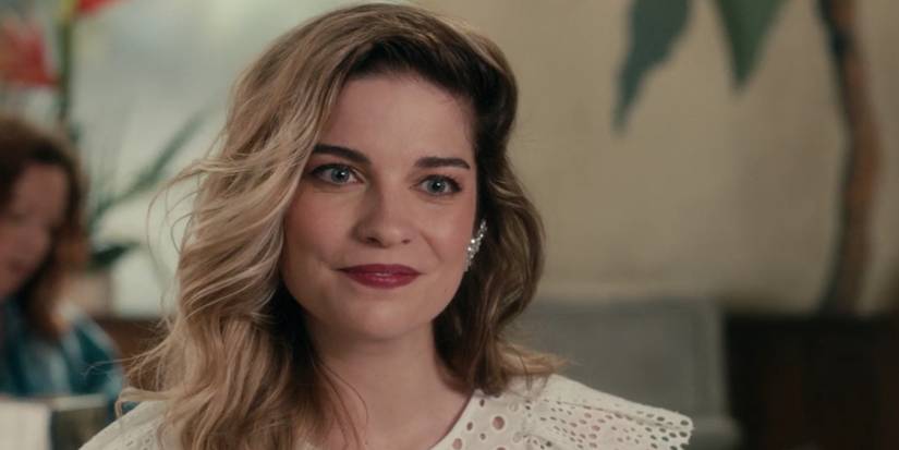 Alexis Rose Was A Spy - Schitt's Creek Theory Explained