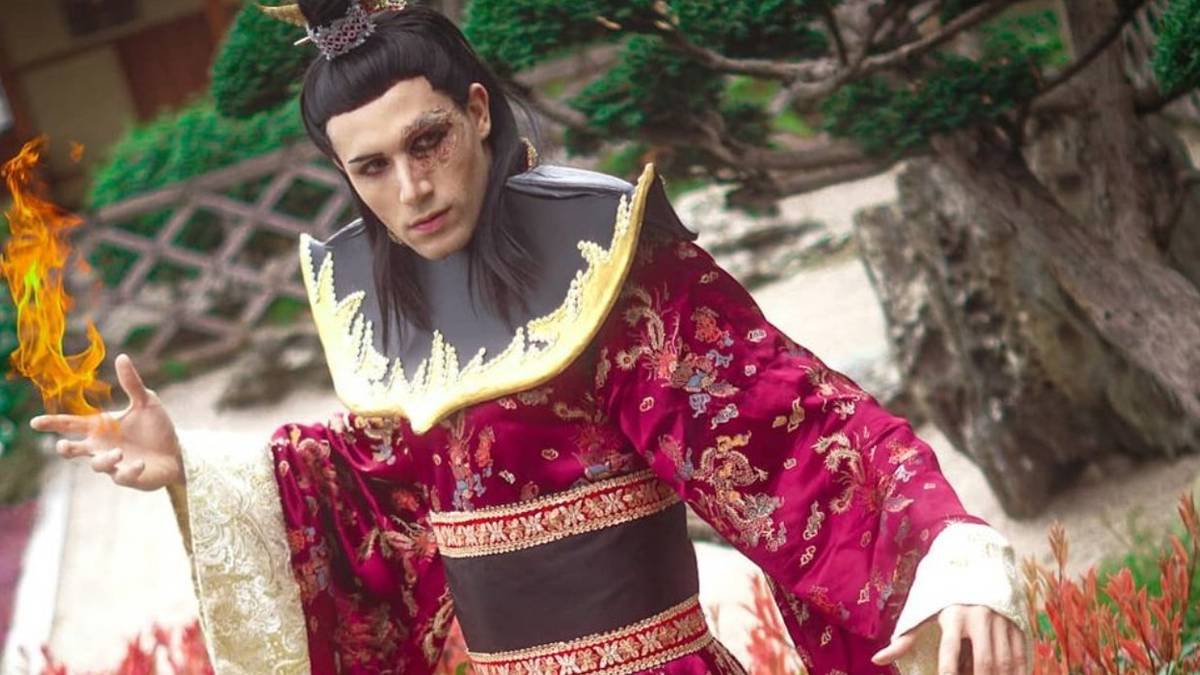 Avatar: Last Airbender Zuko Cosplay Sets High Bar For Live-Action Show