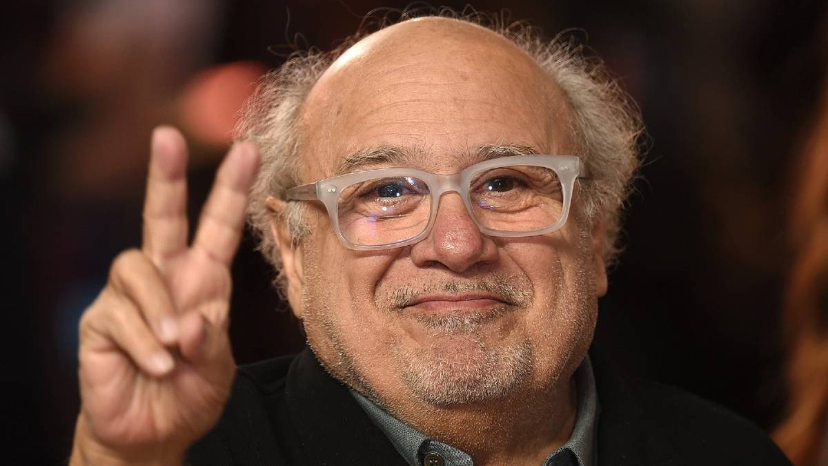 Minecraft Player Builds Shrine To Danny DeVito On Server
