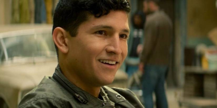 Top Gun: Maverick Star Uses Viral AI Trend for Bizarre New Headshots