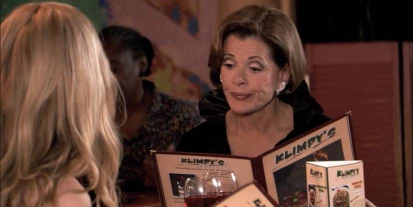 Arrested Development: 10 Scenes That Live Rent-Free In Every Fan's Head