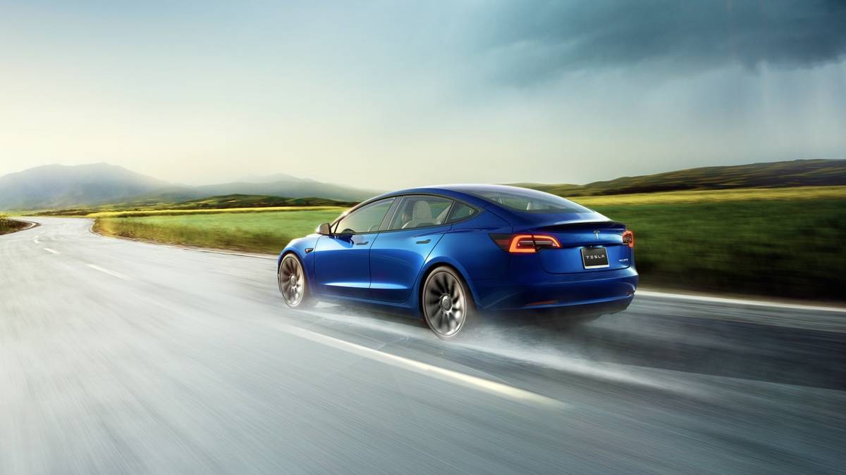 NHTSA Investigating After Tesla Crashes Into A State Police Cruiser