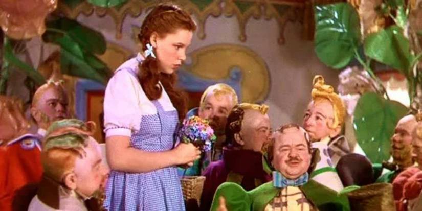 Why The Munchkins Aren't As Short In Wicked As They Are In Wizard Of Oz