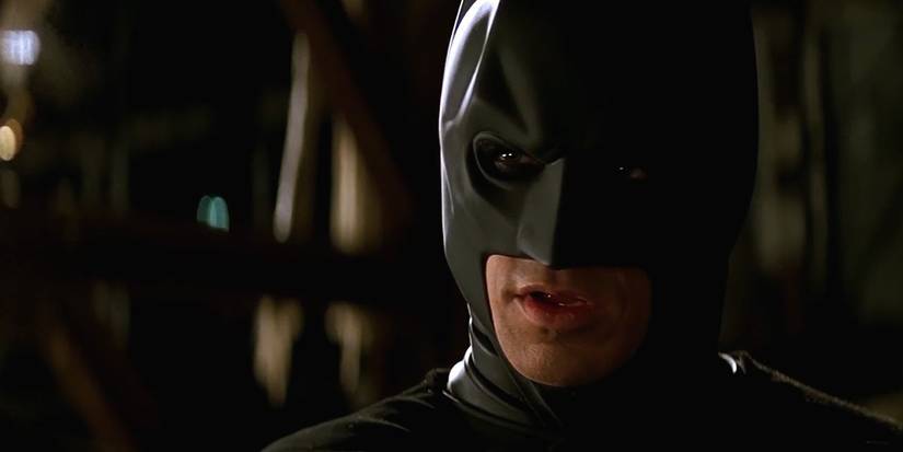 The Dark Knight: 5 Ways The Opening Scene Is Perfect (&5 The Ending Is)