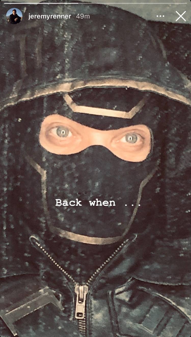 Hawkeye: Jeremy Renner Teases More Ronin With New Photo